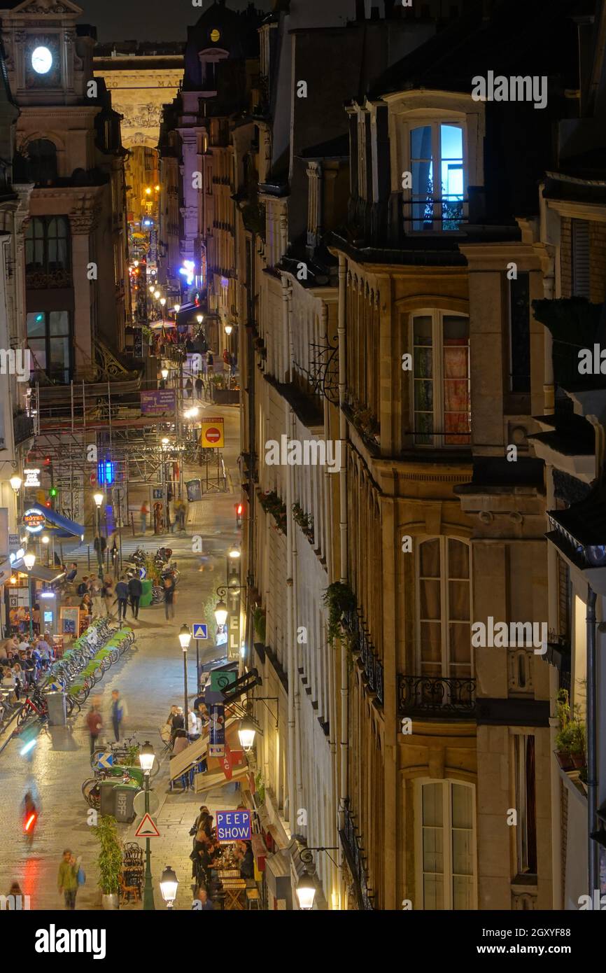 Paris, Quartier Montorgueil, Rue St-Denis Stock Photo - Alamy