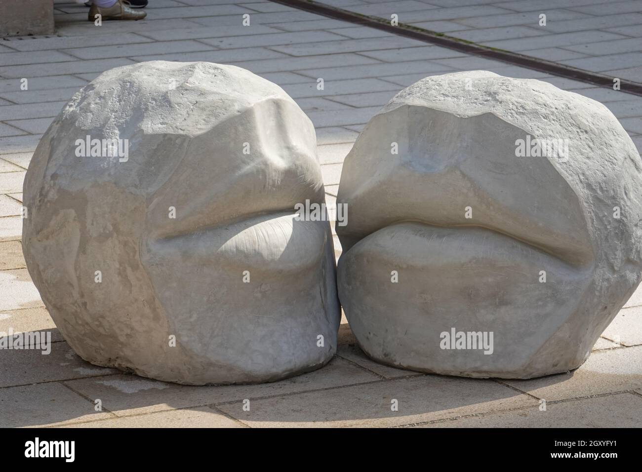 Paris, Jardin Arnaud Beltrame, Art by Laurent Pernot (Antinoüs ...