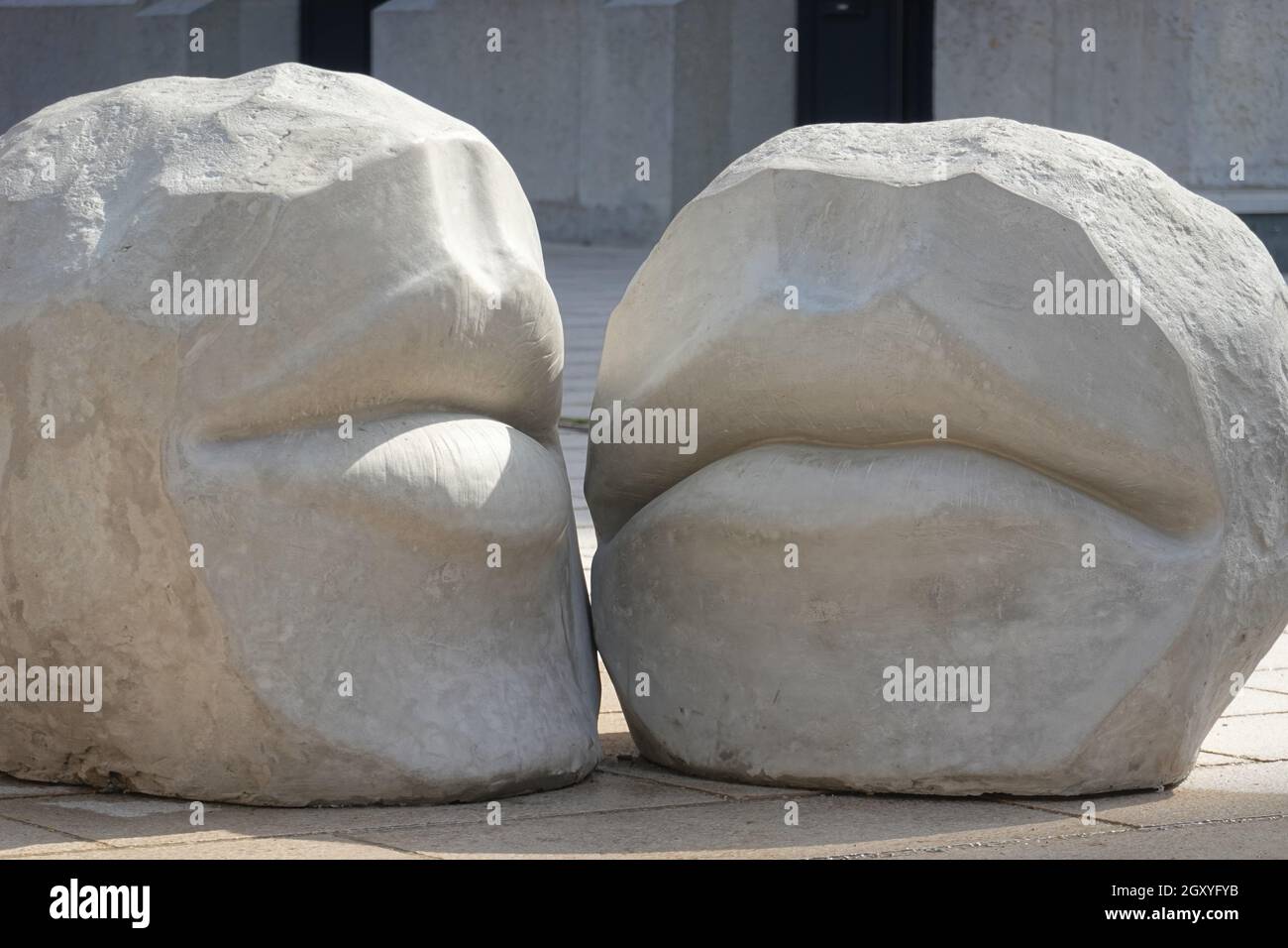 Paris, Jardin Arnaud Beltrame, Art by Laurent Pernot (Antinoüs ...