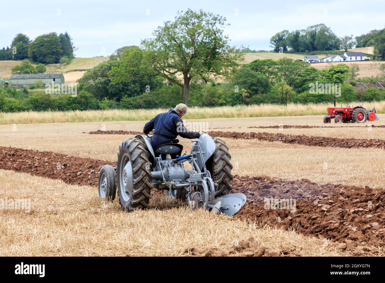 Vintage tractor ploughing match hi-res stock photography and images - Alamy