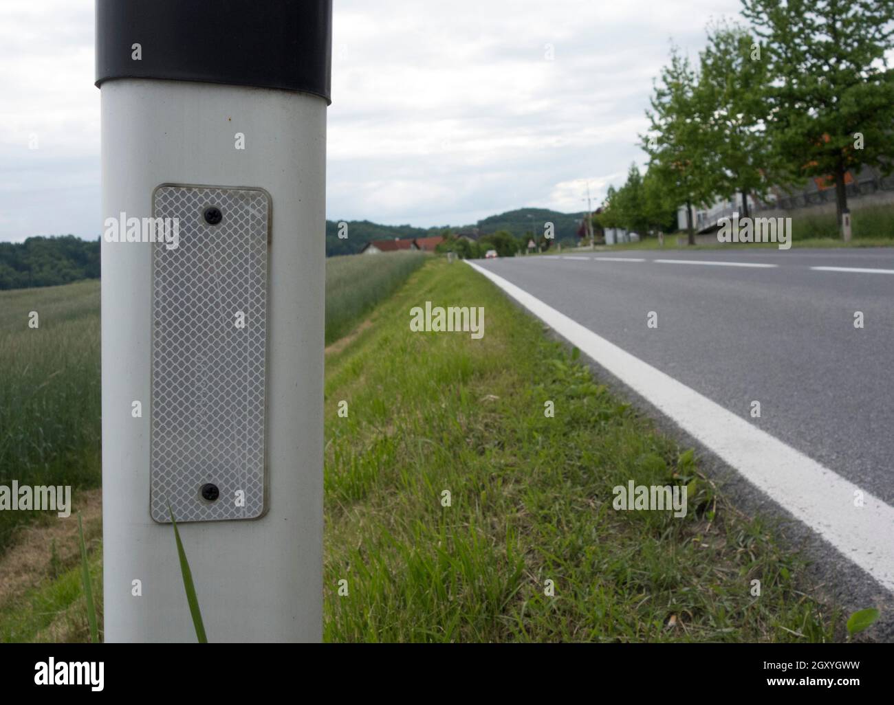 Reflective post marker hi-res stock photography and images - Alamy