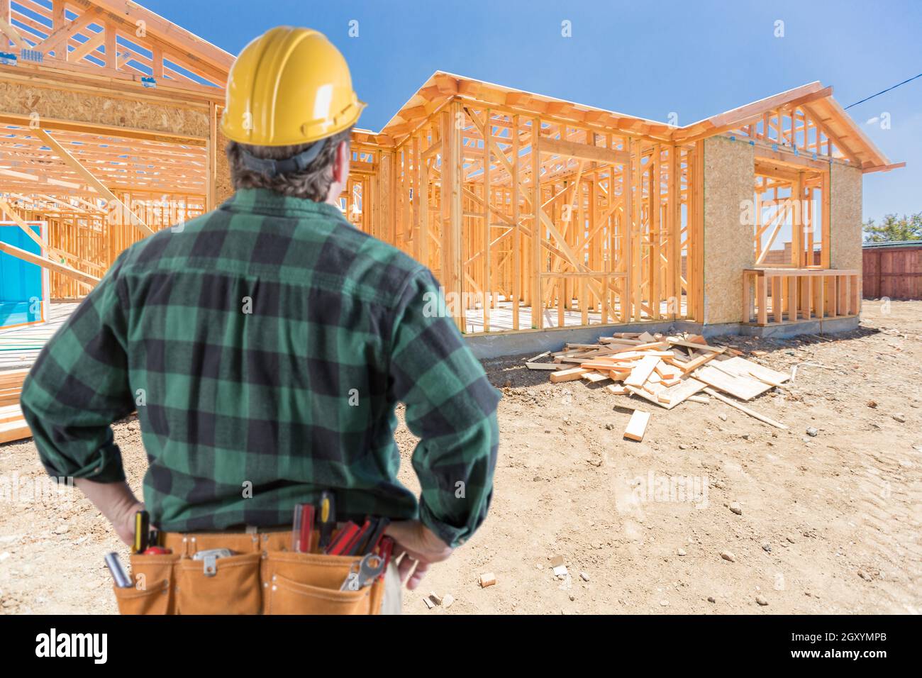 Contractor framing hi-res stock photography and images - Alamy