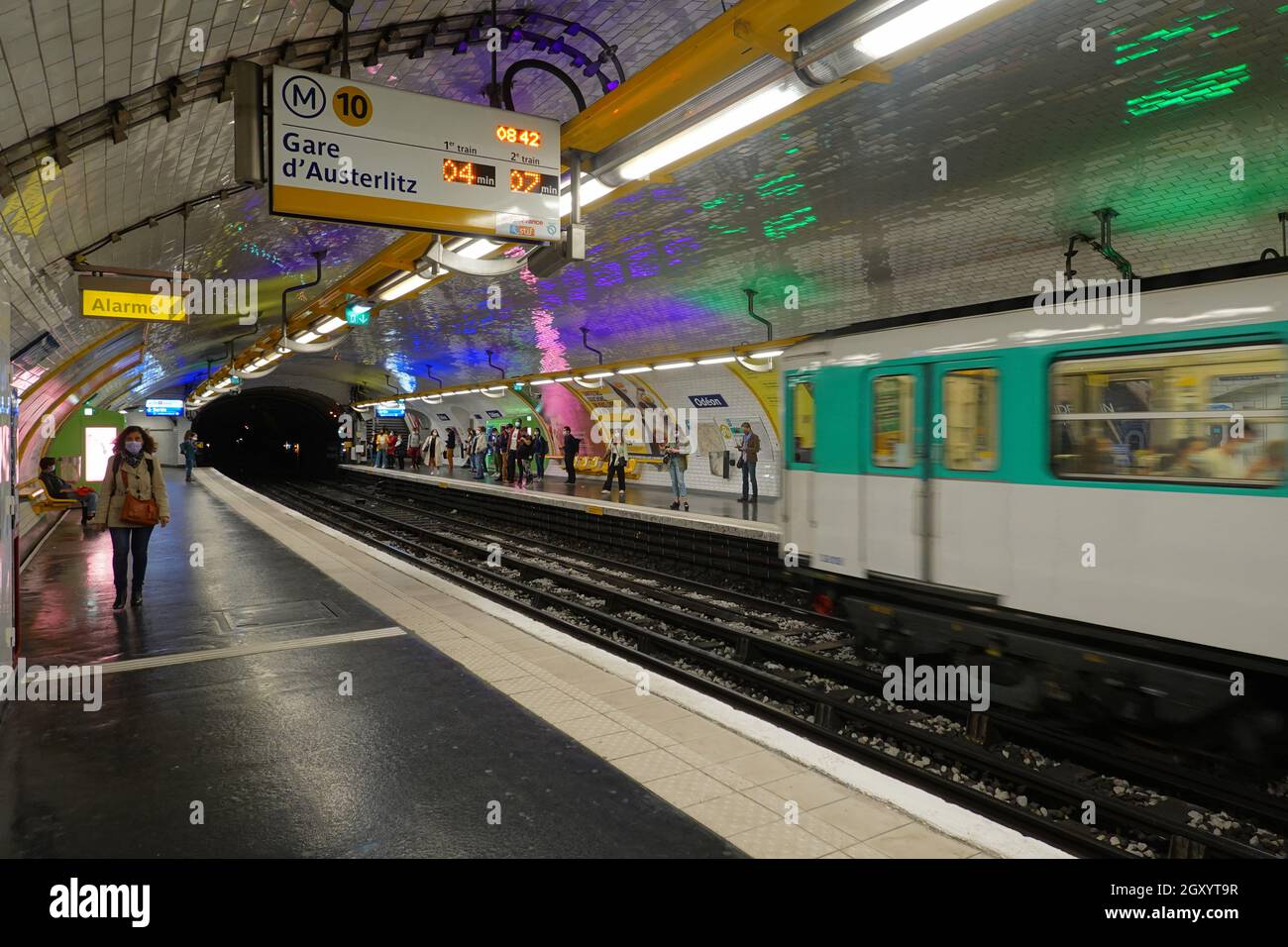 Paris, Metro, Station Odeon Stock Photo - Alamy