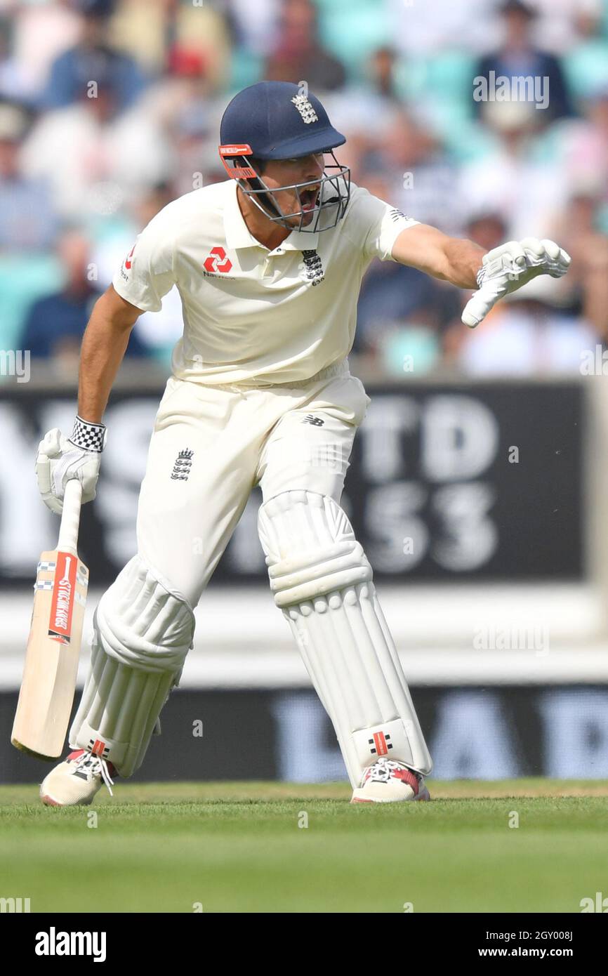 England’s Alastair Cook reacts during his final test match at The Kia ...
