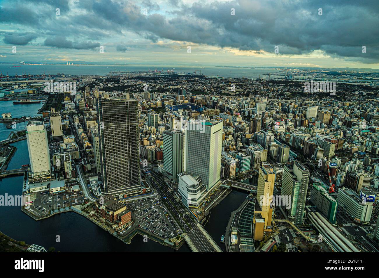 Yokohama city and sunset as seen from the Yokohama Landmark Tower ...