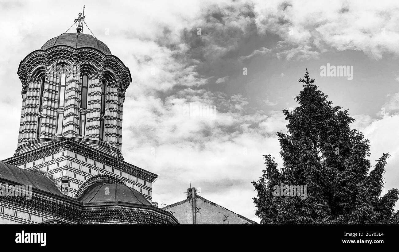 Cathedral bucharest Black and White Stock Photos & Images - Alamy