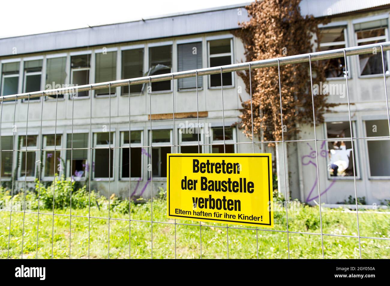 Verboten sign hi-res stock photography and images - Alamy