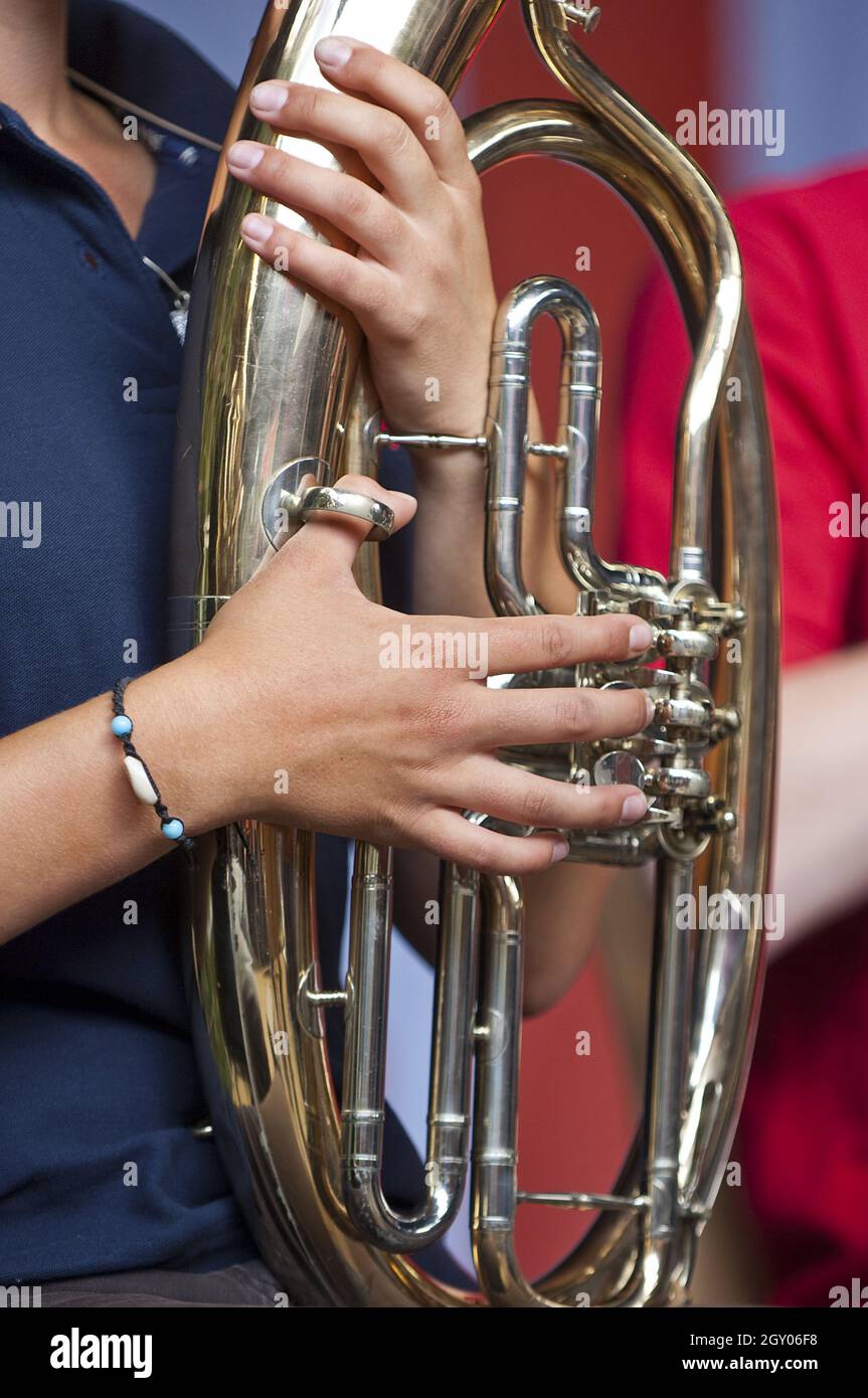 Tenor bugle hi-res stock photography and images - Alamy