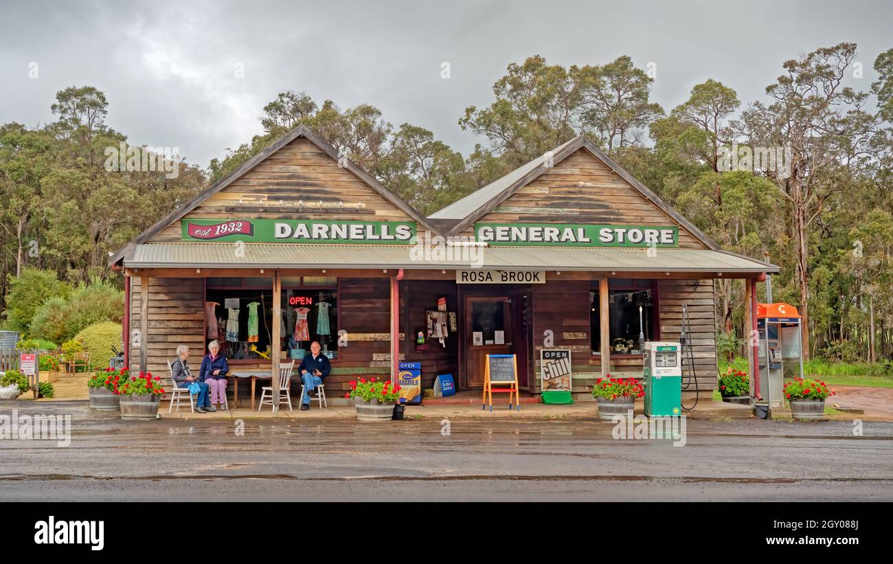 Darnells general store hi-res stock photography and images - Alamy