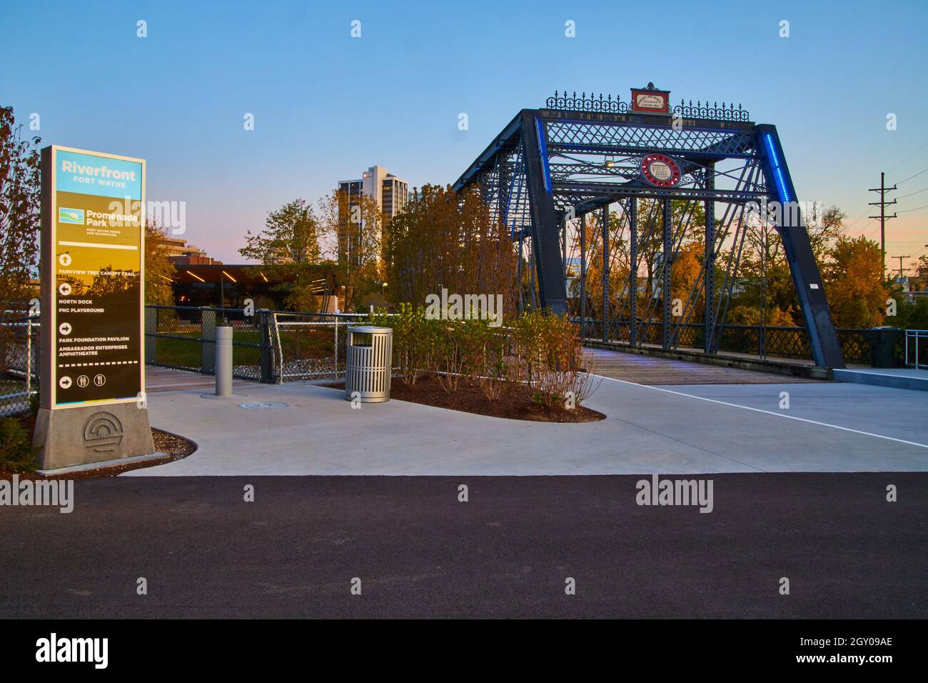 Fort street bridge park hi-res stock photography and images - Alamy