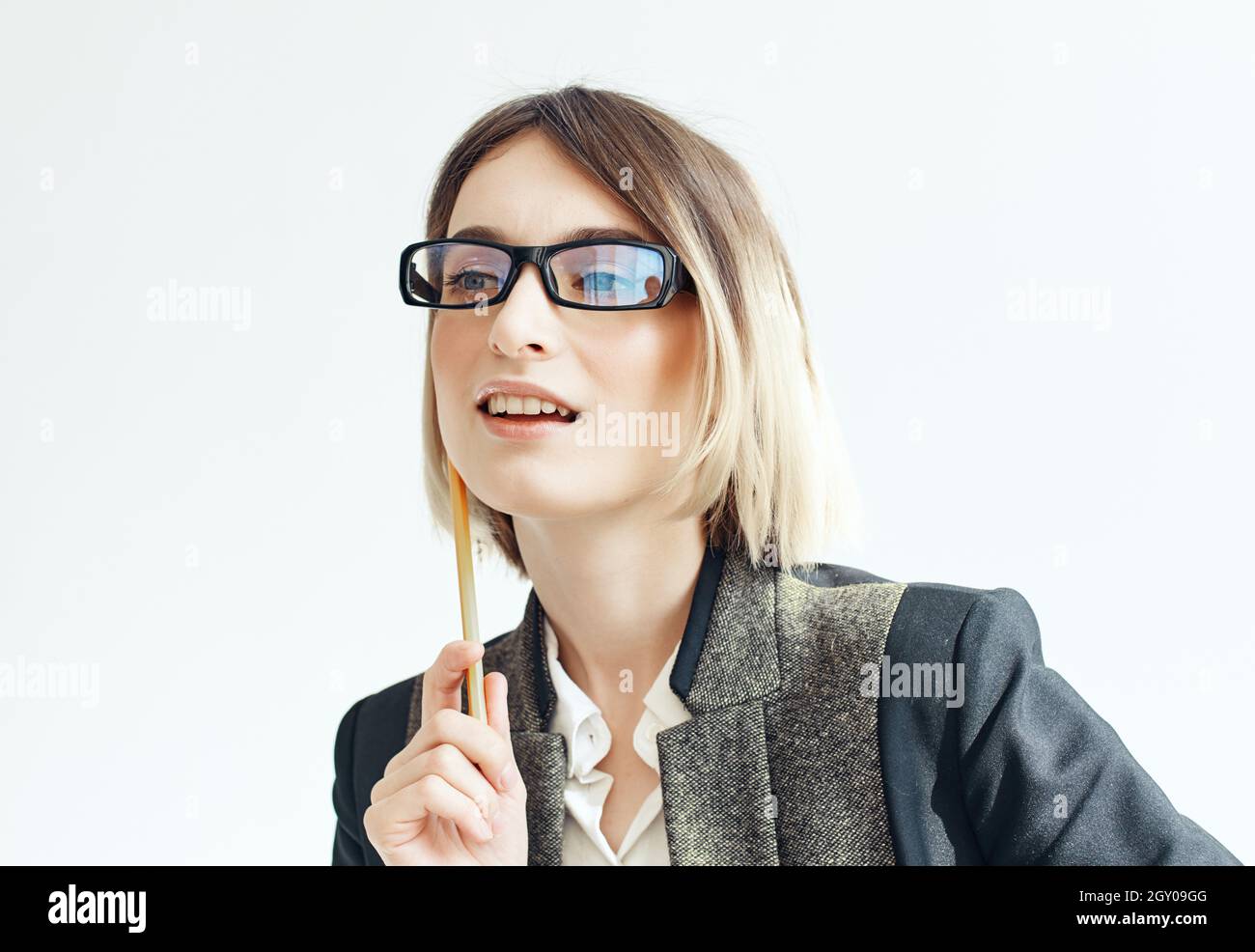 woman psychologist with glasses paperwork professional Stock Photo - Alamy