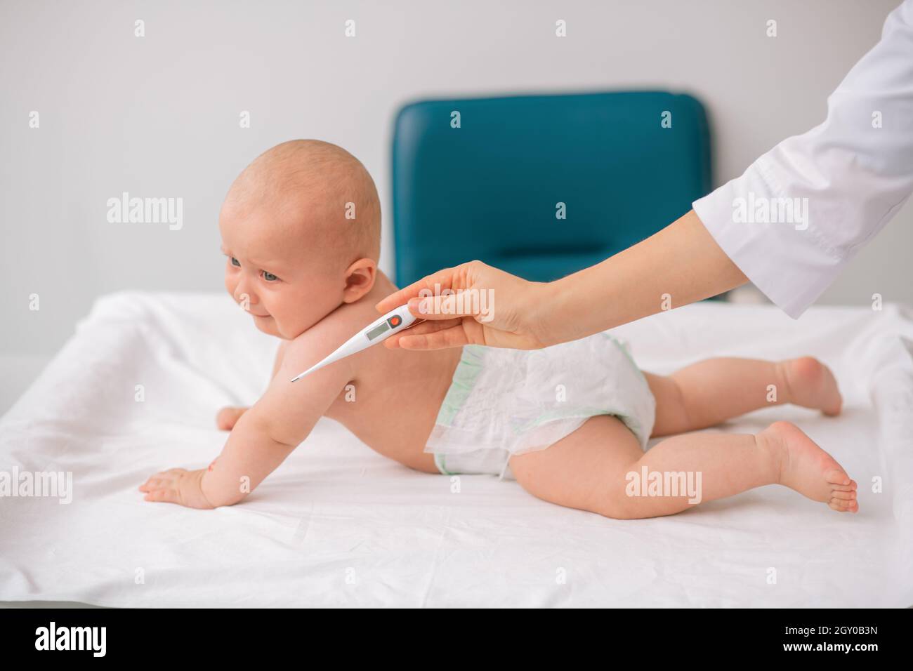 Hand temperature hi-res stock photography and images - Alamy