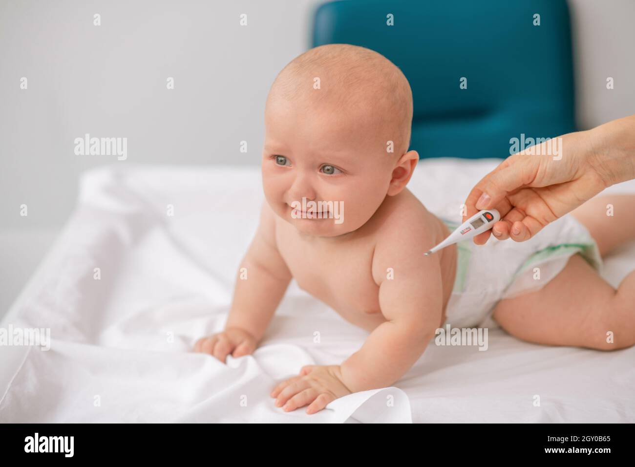 Temperature measurement procedure hi-res stock photography and images ...