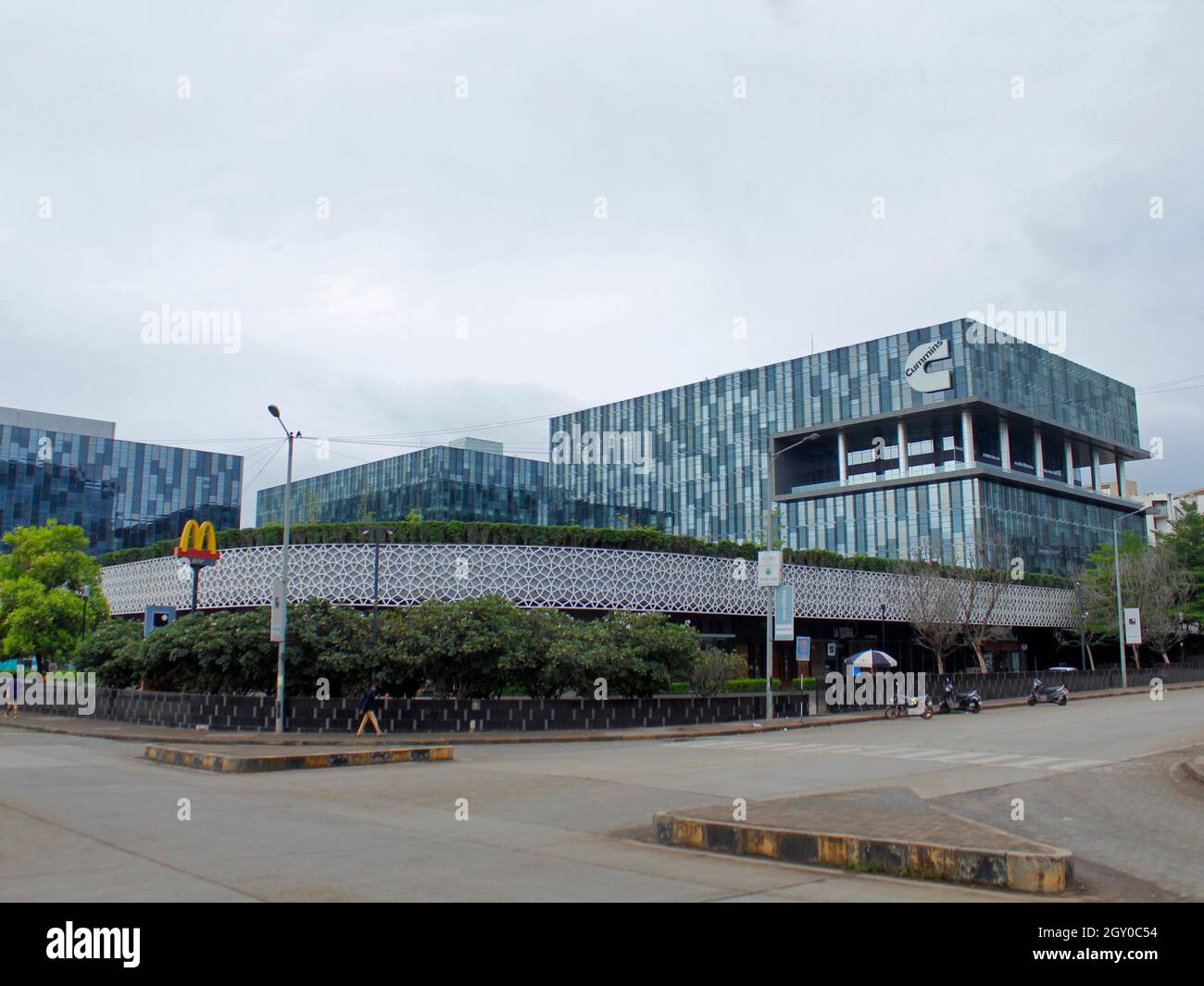 Exterior of corporate building, outdoor, landscape, India Stock Photo ...