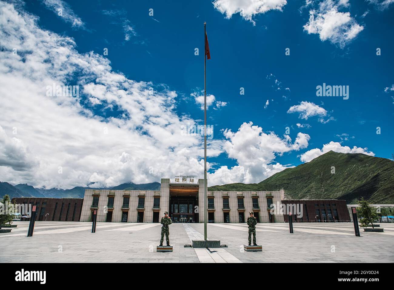 Tibet railway lhasa railway hi-res stock photography and images - Alamy