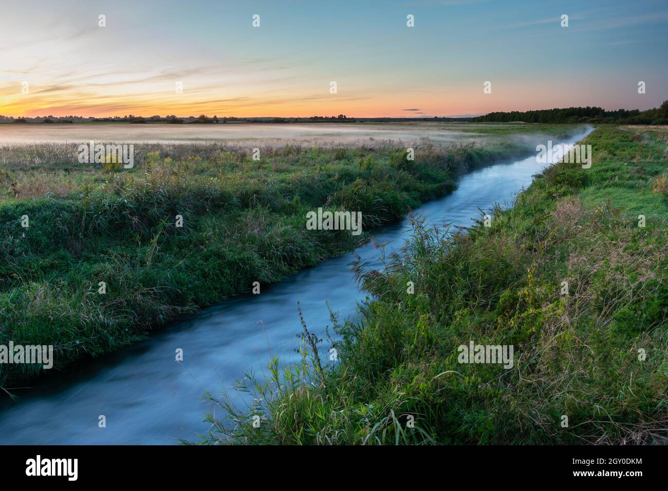 Small river hi-res stock photography and images - Alamy
