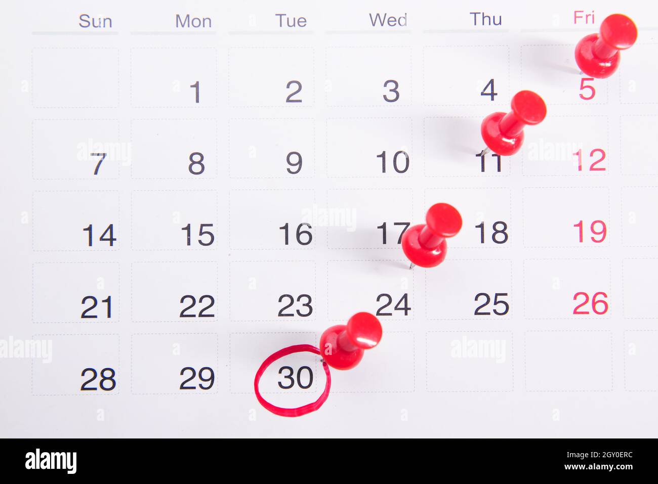 deadline concept with push pin on calendar date close up Stock Photo ...