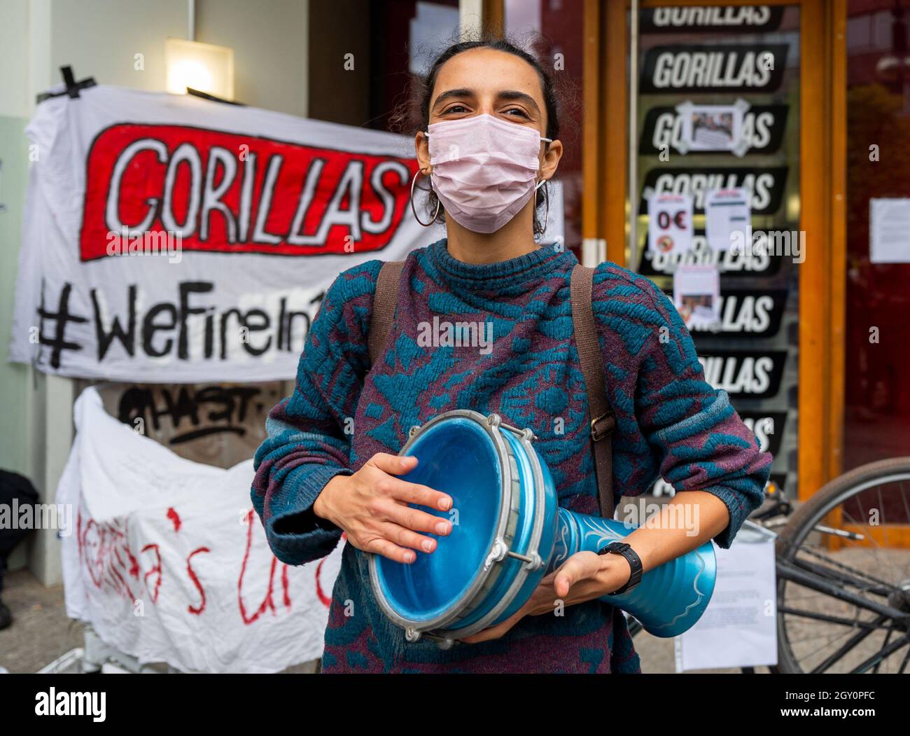 Berlin, Germany. 06th Oct, 2021. A worker of the express delivery ...
