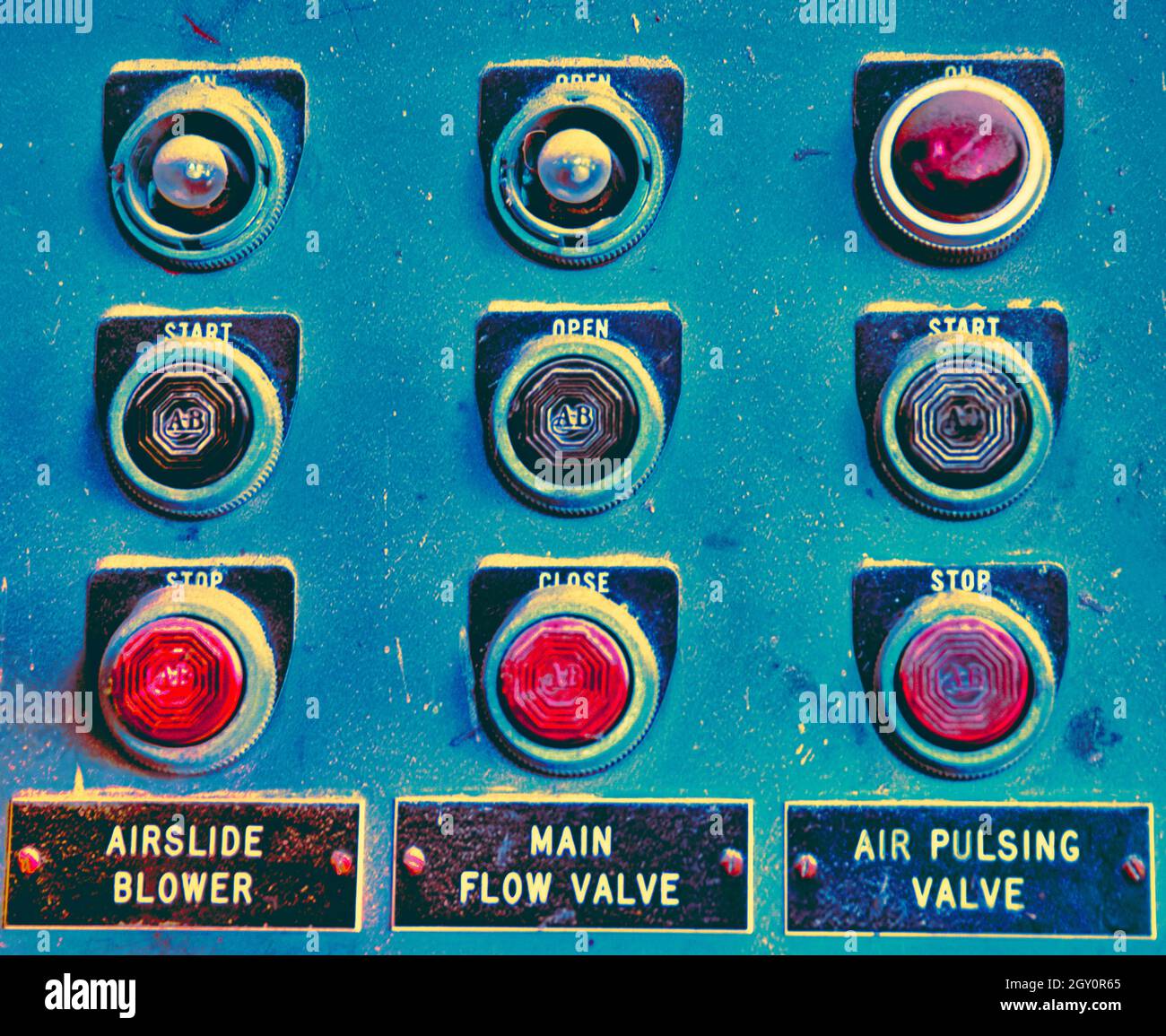 Air pulsing valve hi-res stock photography and images - Alamy