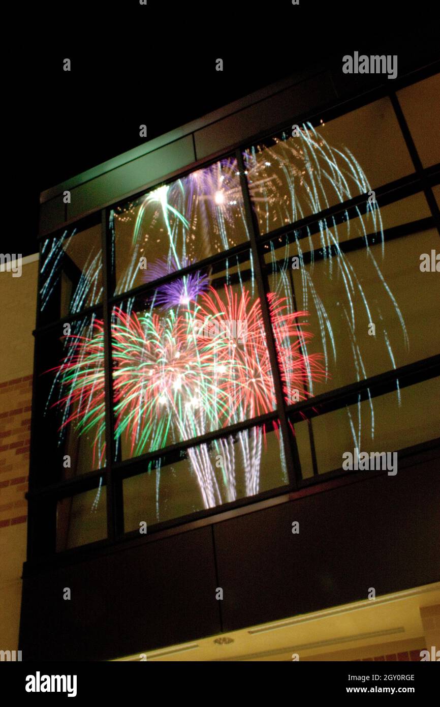 Black framed window hi-res stock photography and images - Alamy