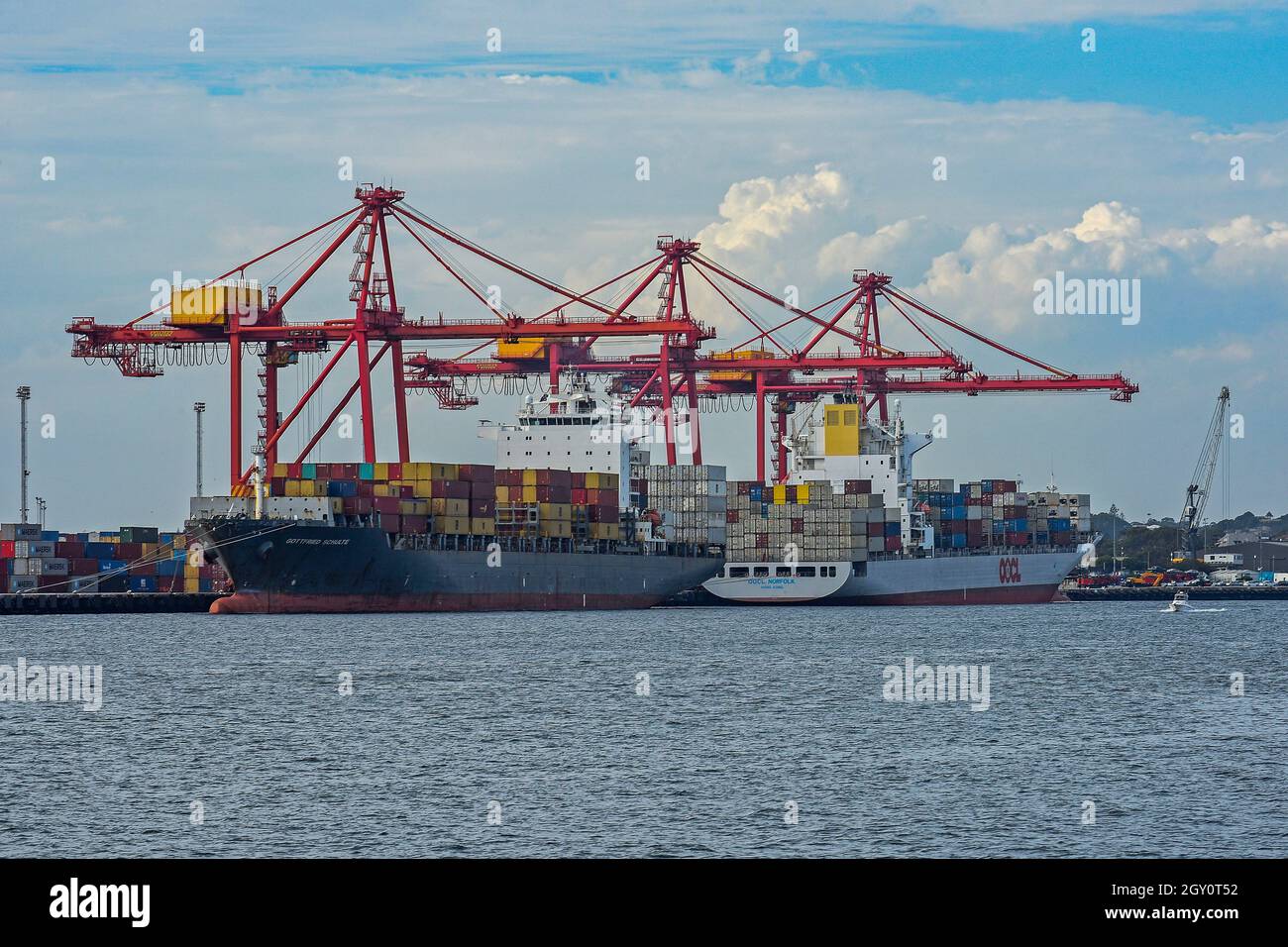 Fremantle harbour hi-res stock photography and images - Alamy