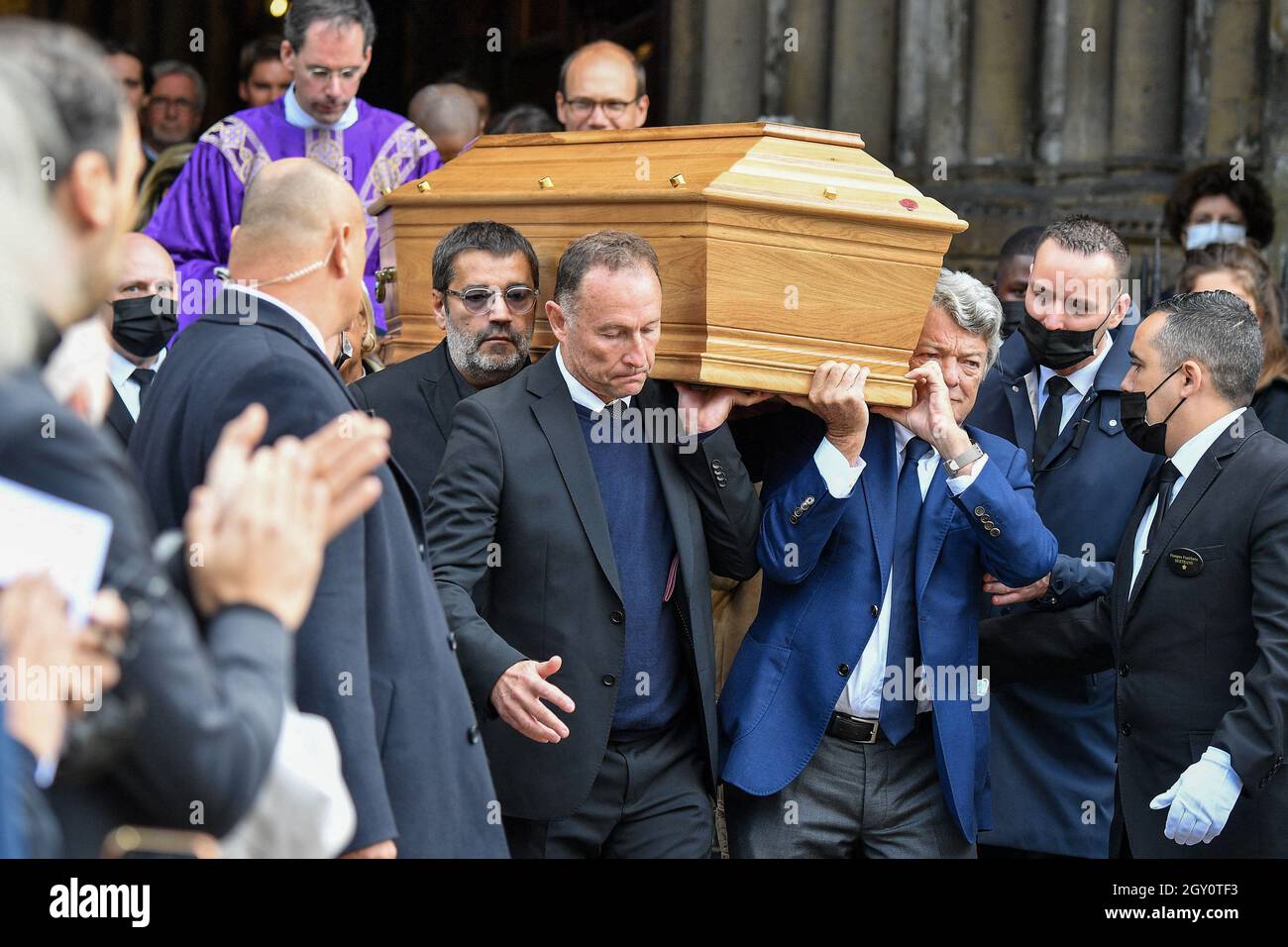 Bernard tapie obseques hi-res stock photography and images - Alamy