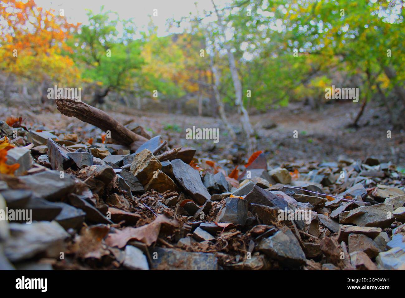 Broken rocks hi-res stock photography and images - Alamy