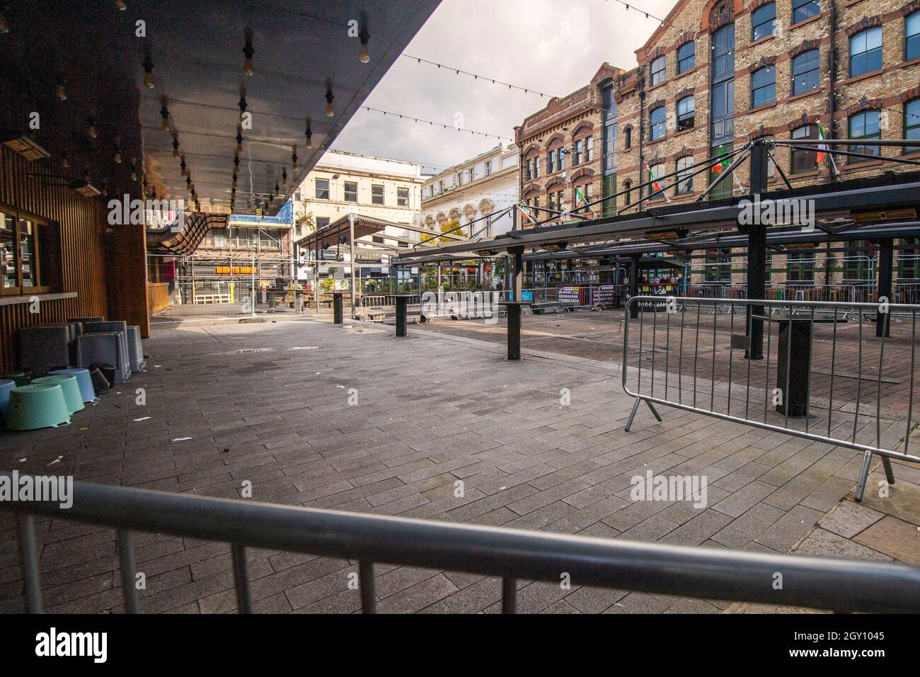 Concert square hi-res stock photography and images - Alamy