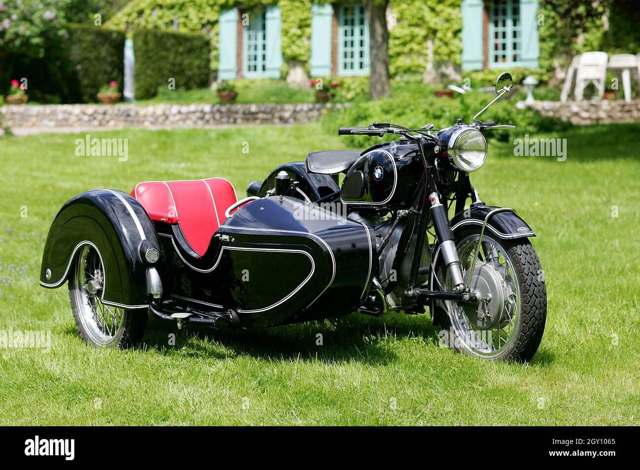 Bmw r60 with side car hi-res stock photography and images - Alamy