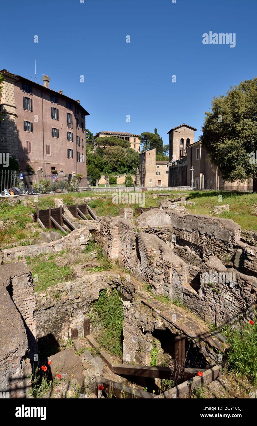 Piazza di monte savello hi-res stock photography and images - Alamy