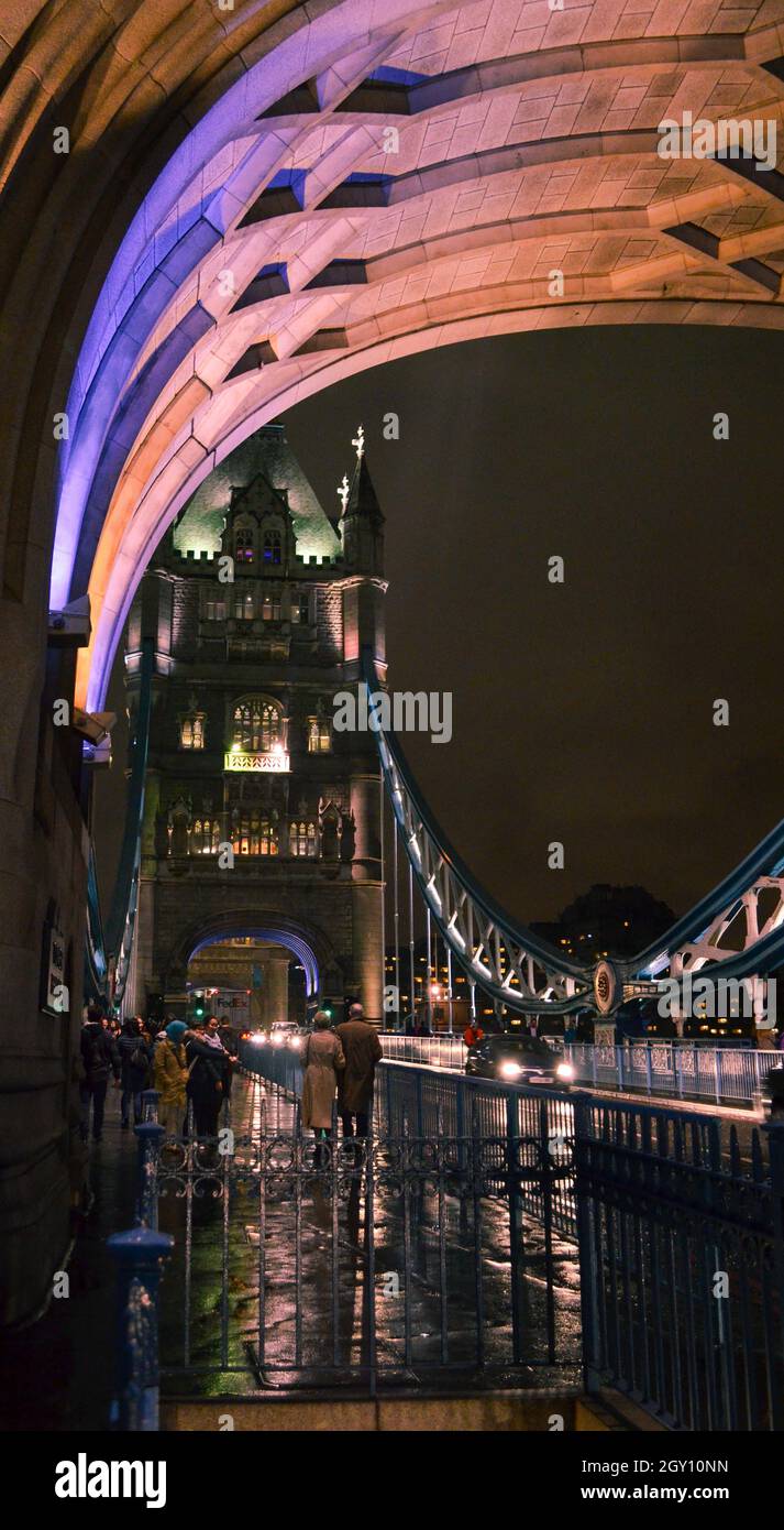 Tower Bridge London on a rainy night Stock Photo - Alamy
