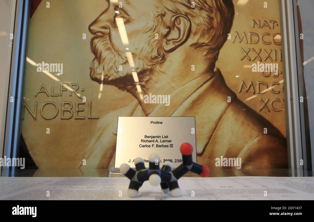 Organocatalysis hi-res stock photography and images - Alamy