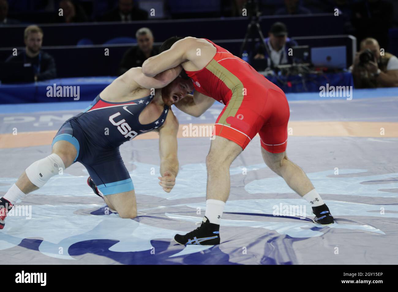 Oslo 20211005.American Kyle Frederick Snyder (left) and Russian ...