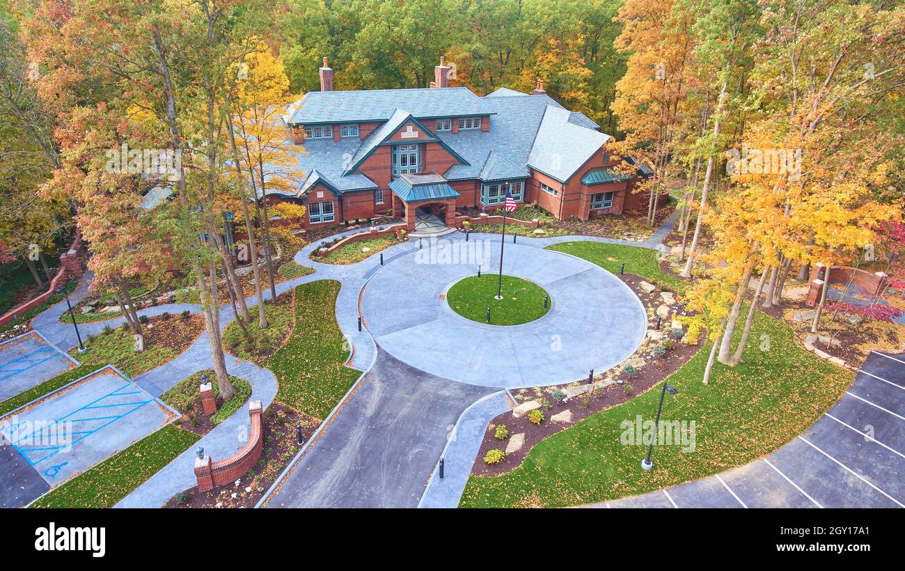 Circular Driveway Garage