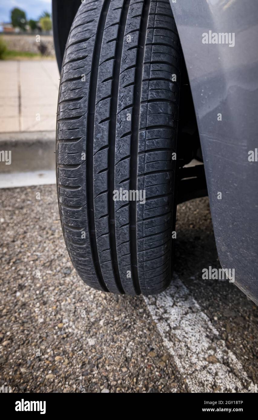 Detail of tread lines on a car tire Stock Photo - Alamy