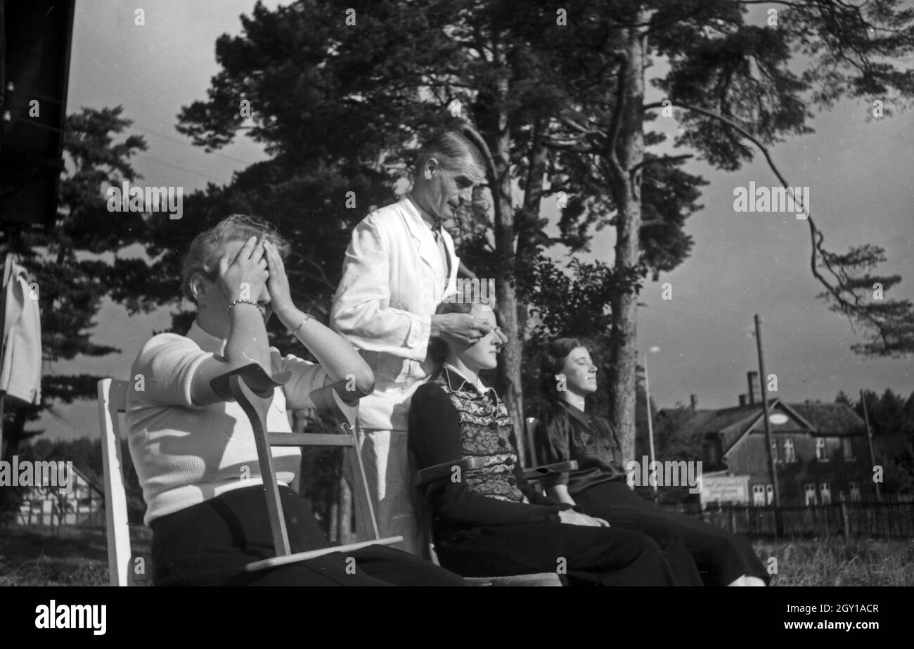 In der Kuranstalt "Jungborn" von Rudolf Just im Harz, Deutschland ...