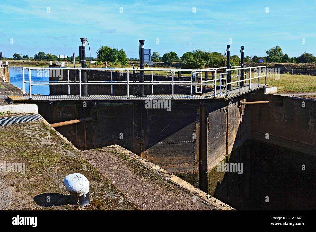 Lock Gates at Cromwell Lock on the River Trent near Newark in ...
