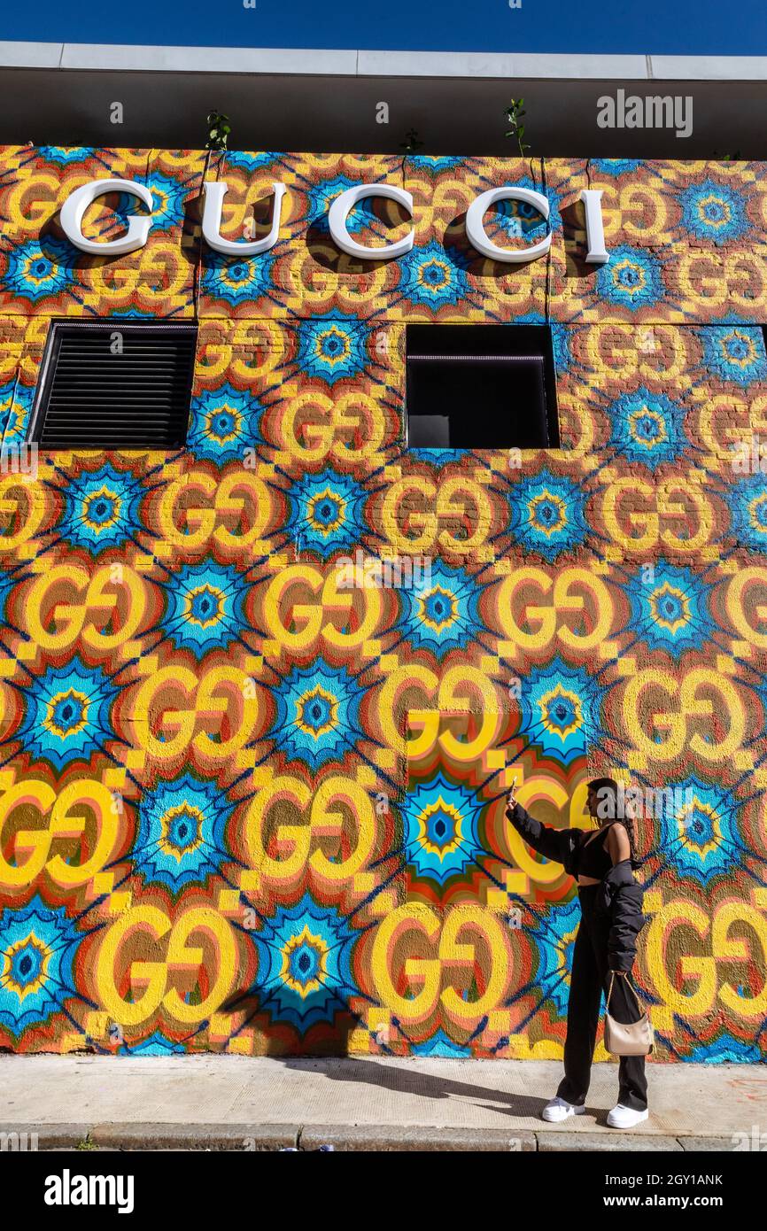 London, UK. 06th Oct, 2021. A young woman takes photos of the colourful ...