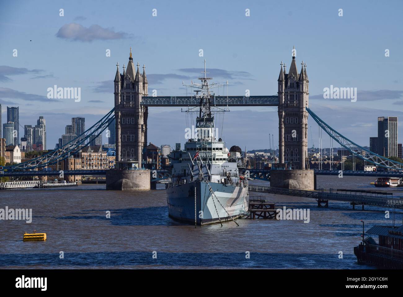 Hms buckingham hi-res stock photography and images - Alamy