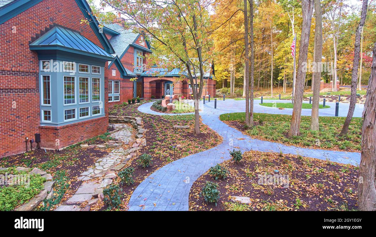 Brick paths hi-res stock photography and images - Alamy