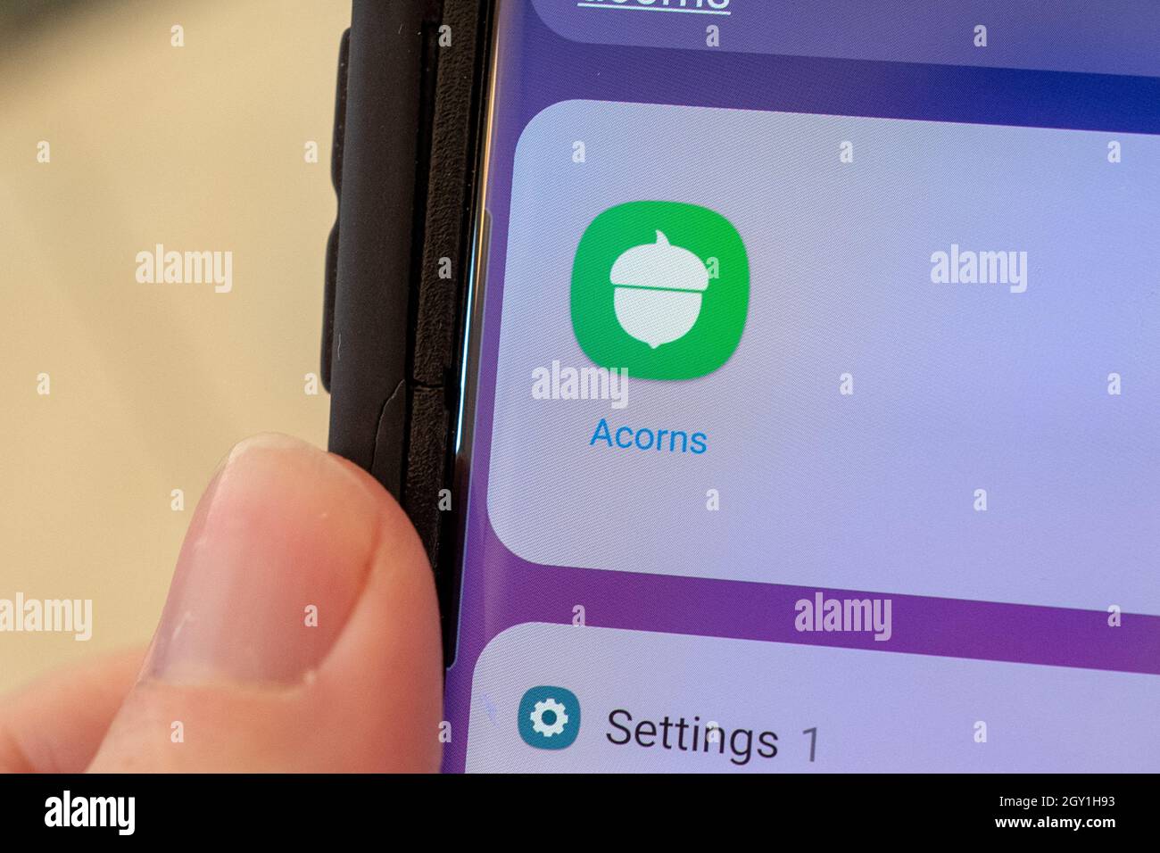 Acorns app logo hi-res stock photography and images - Alamy