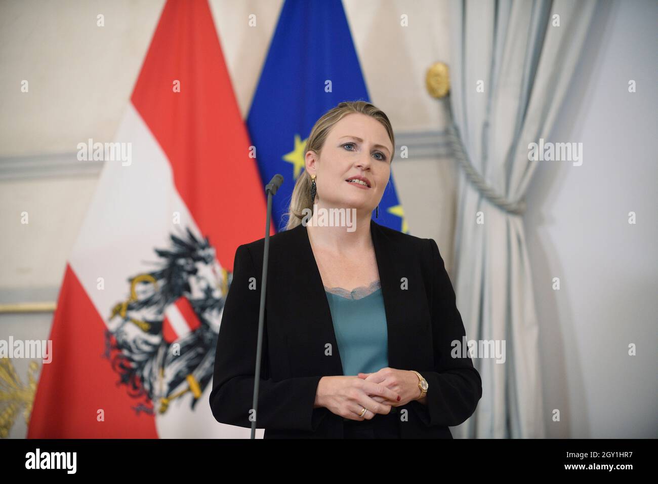 Susanne raab hi-res stock photography and images - Alamy