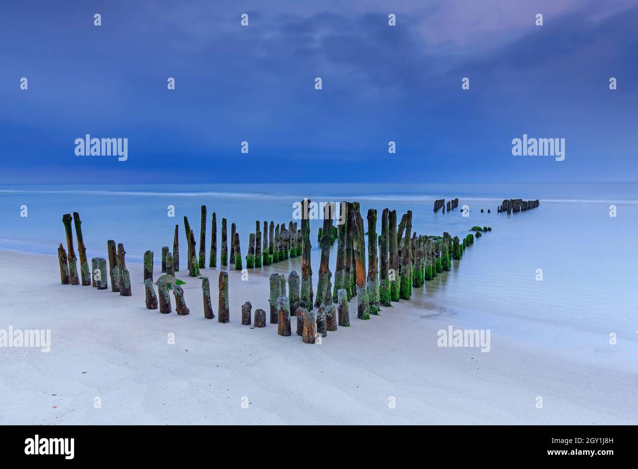 Coastal groin hi-res stock photography and images - Alamy