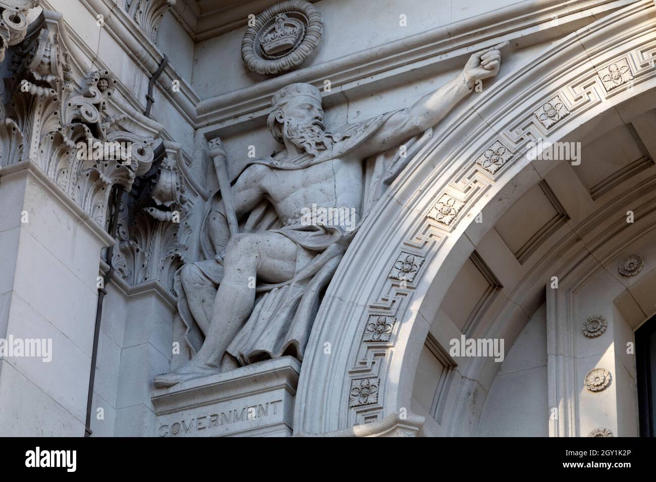 Foreign office building london exterior hi-res stock photography and ...