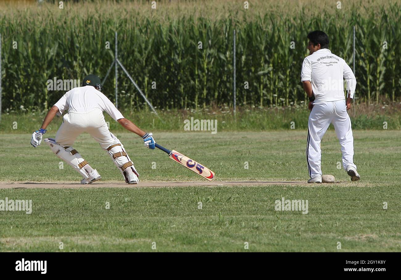 Cricket, game, sport, athletes, team Stock Photo - Alamy