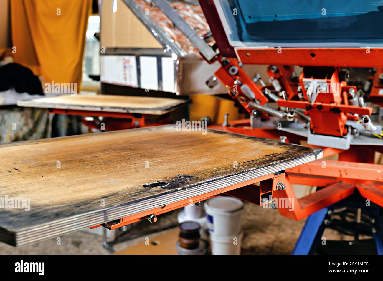 Serigraph printing hi-res stock photography and images - Alamy