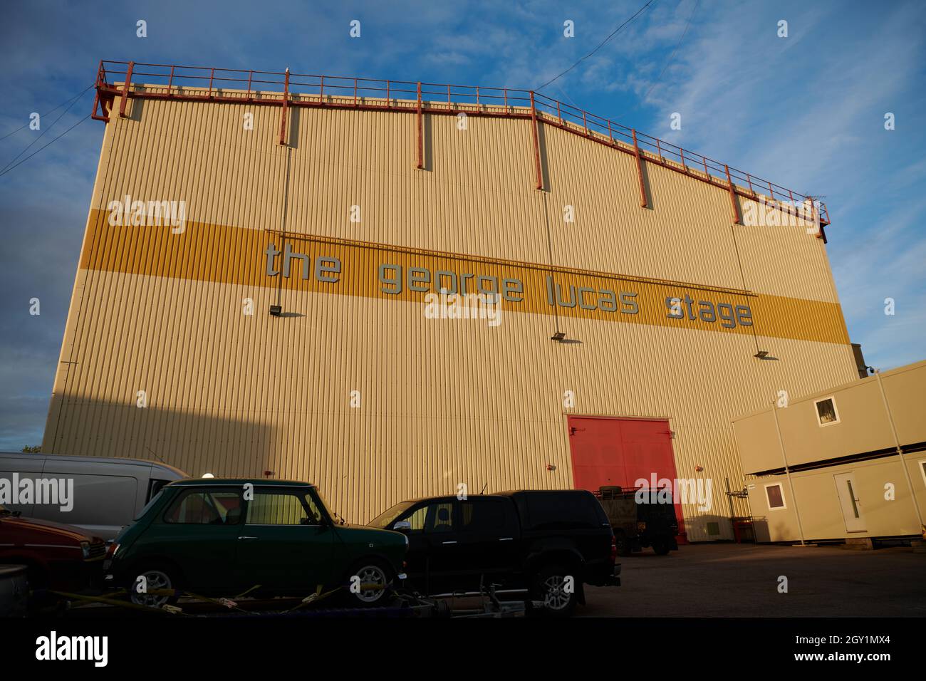 Elstree hi-res stock photography and images - Alamy