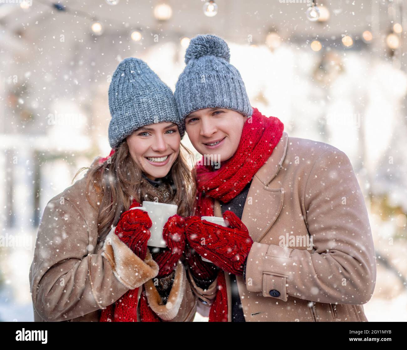 Friends drinking outside winter hi-res stock photography and images - Alamy