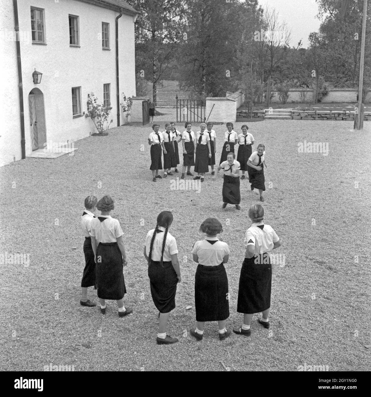 Bdm uniform hi-res stock photography and images - Alamy