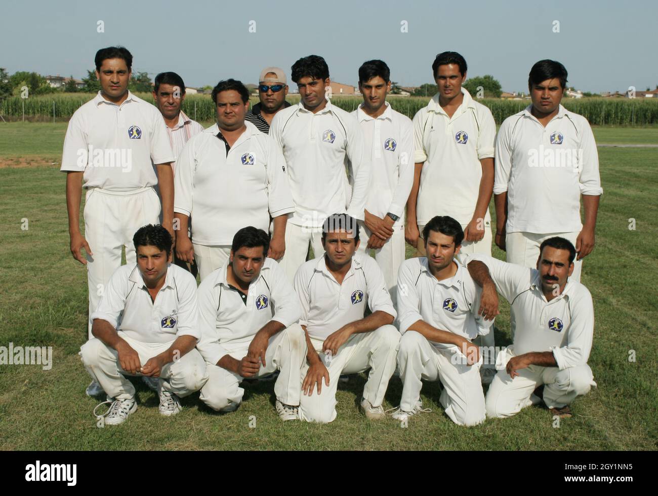 Cricket players run for the crease hi-res stock photography and images ...